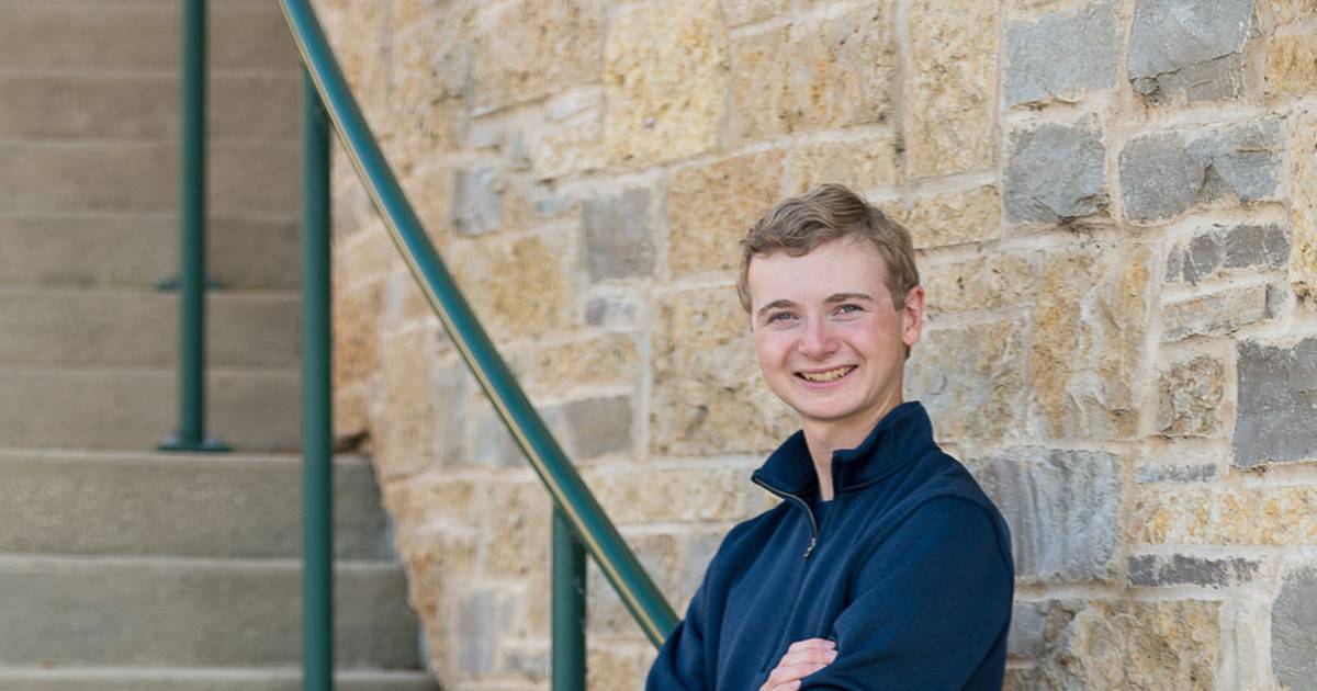 Carson Palmer is Newman Central Catholic student of the month for March ...