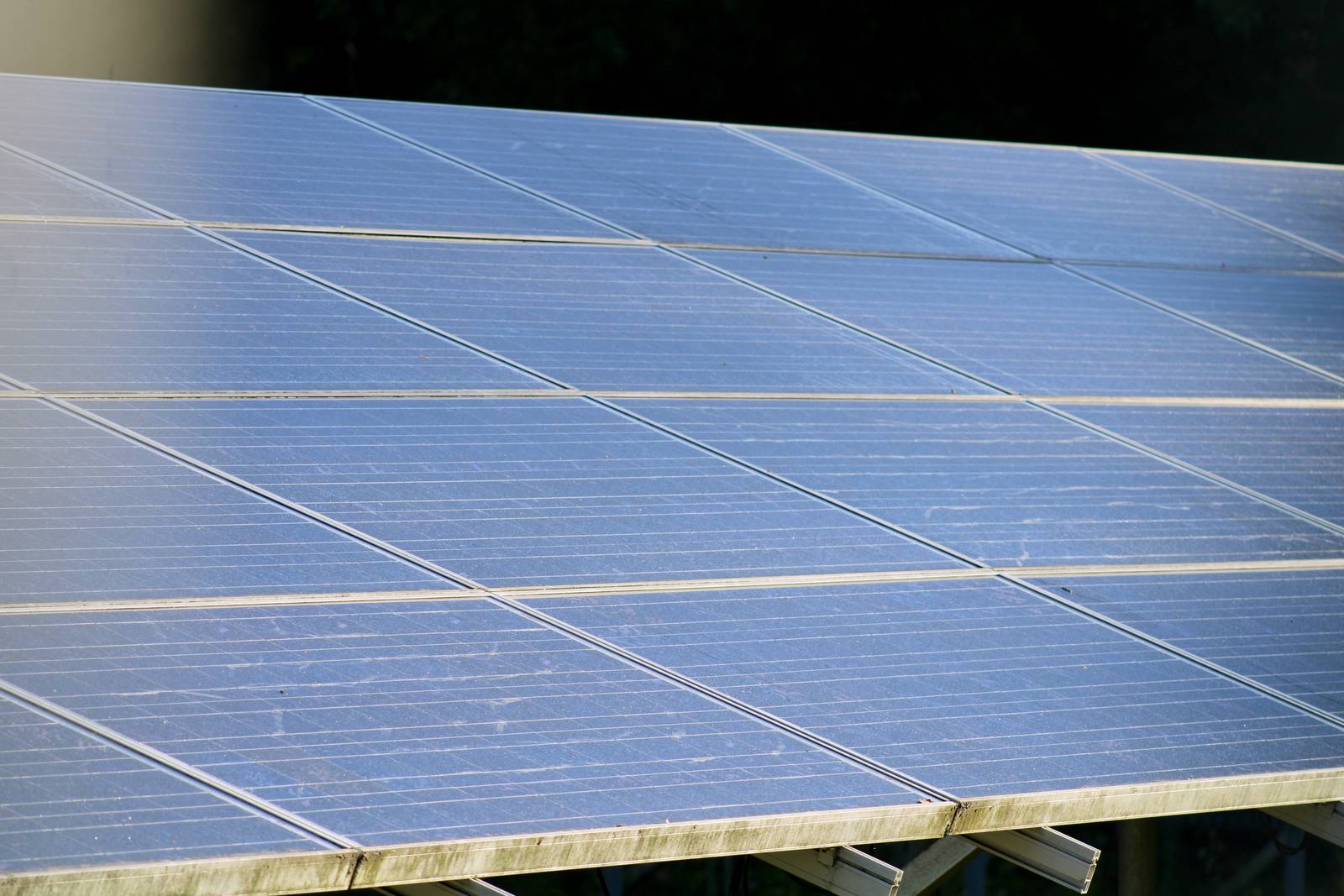 Dixon Public Schools mulling offer to install solar panels; could save ...
