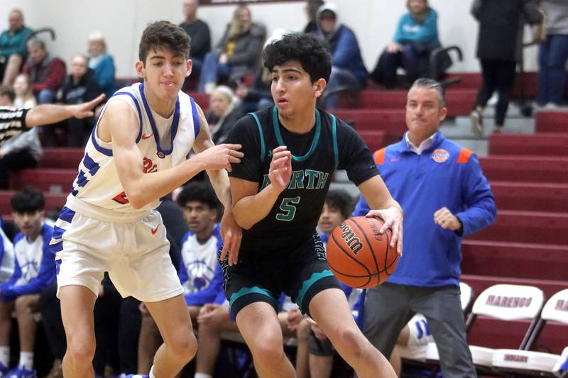 Photos: Woodstock North vs. Fenton boys basketball – Shaw Local
