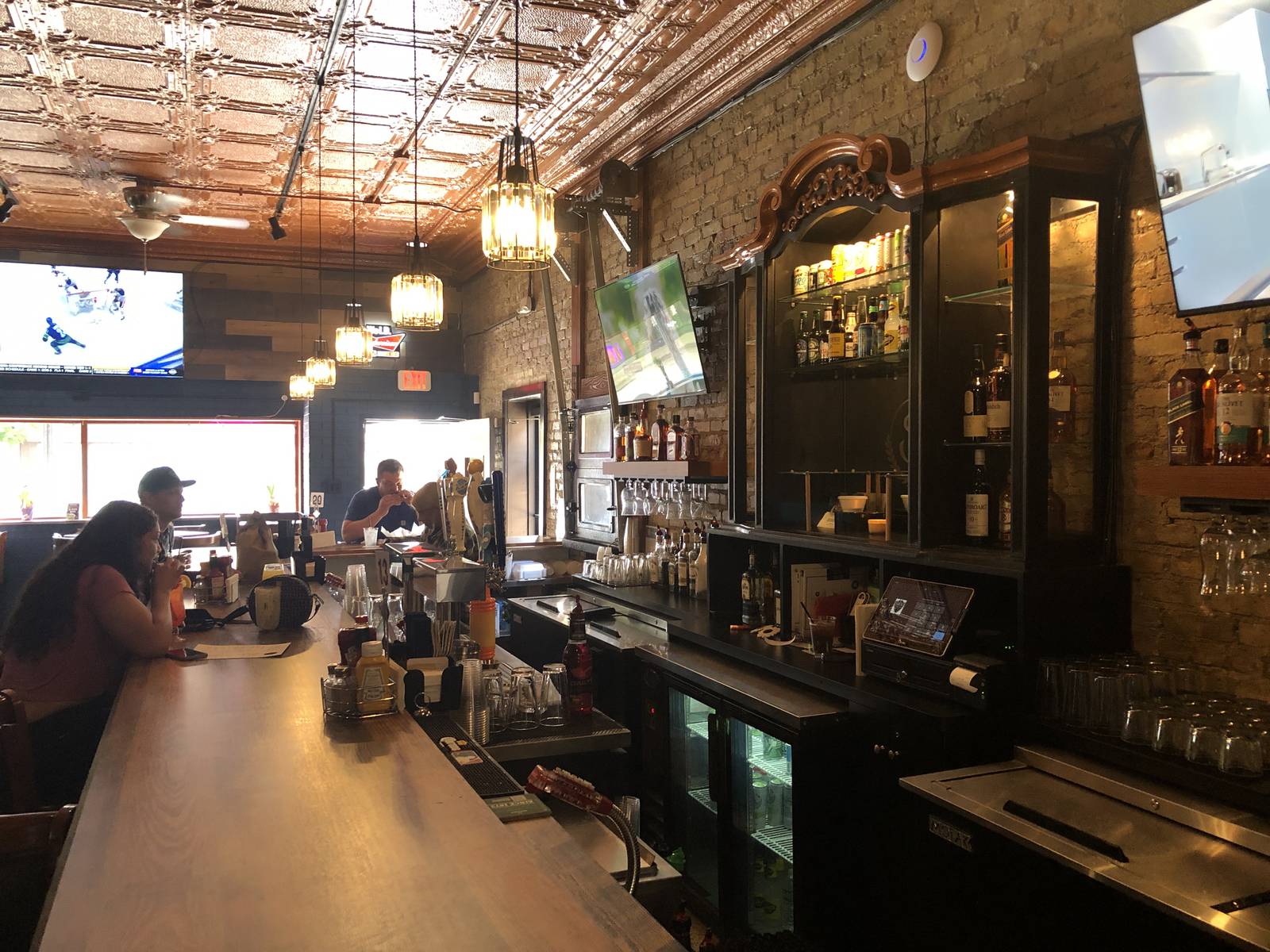 To Steki, McHenry’s new Greek-American restaurant, aims to be local ...