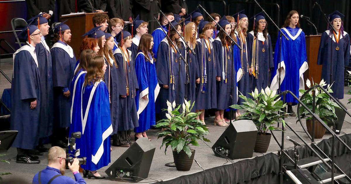 Photos: 2023 Oswego High School graduation ceremony – Shaw Local