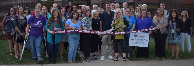 DeKalb Chamber celebrates new location for Safe Passage – Shaw Local