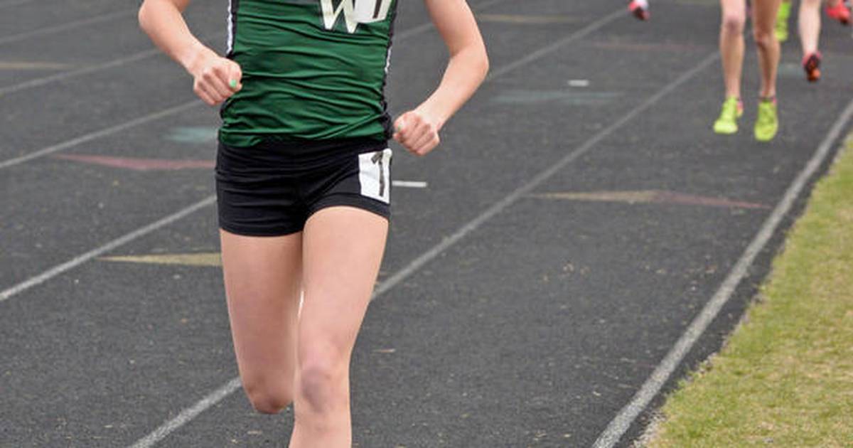 Girls Track: Katelynne Hart runs fastest 1,600 in U.S., paces Glenbard ...