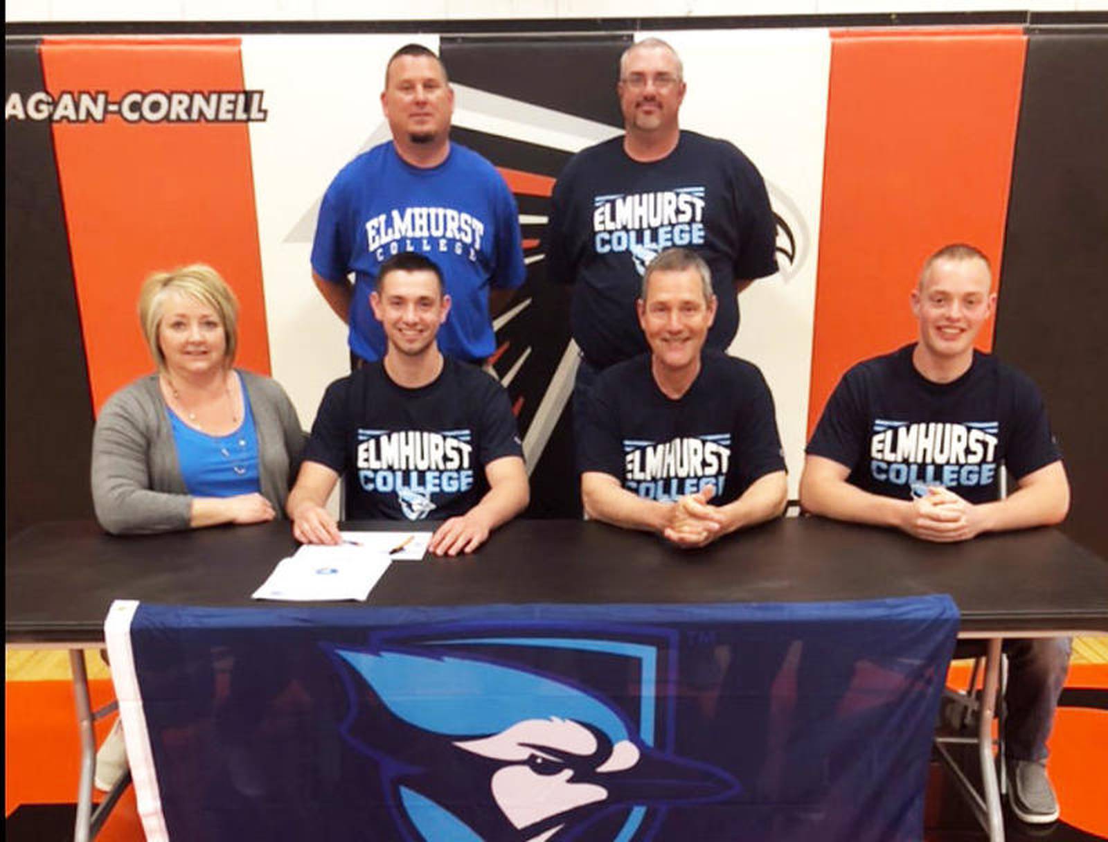 Durdan signs on with Elmhurst – Shaw Local