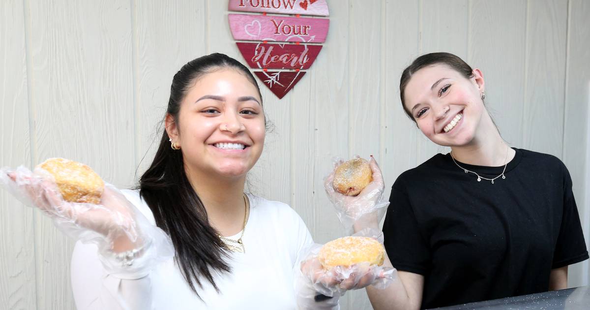 Photos: Illinois Valley serves up paczkis for Fat Tuesday – Shaw Local