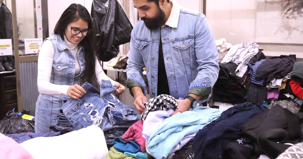 Photos: Edgar and Daisy Arias "Creating Blessings" for the community ...