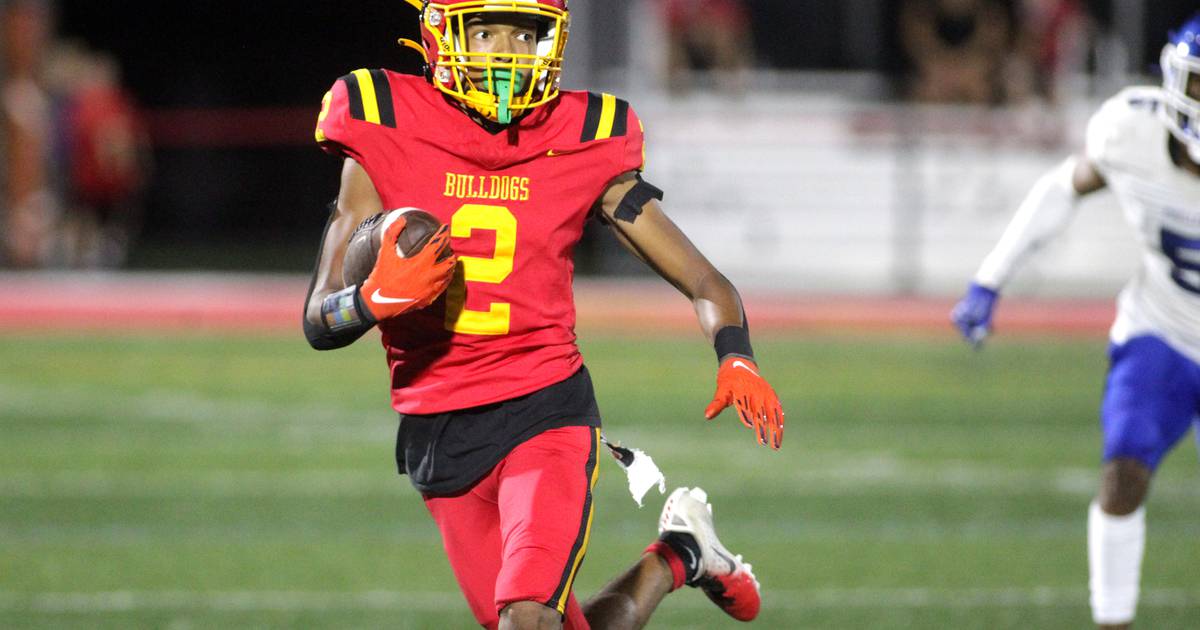 Kane County Chronicle Football Notebook: Batavia WR Isaiah Brown making ...