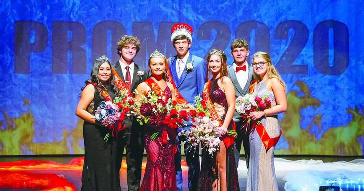 Hall prom king and queen crowned – Shaw Local
