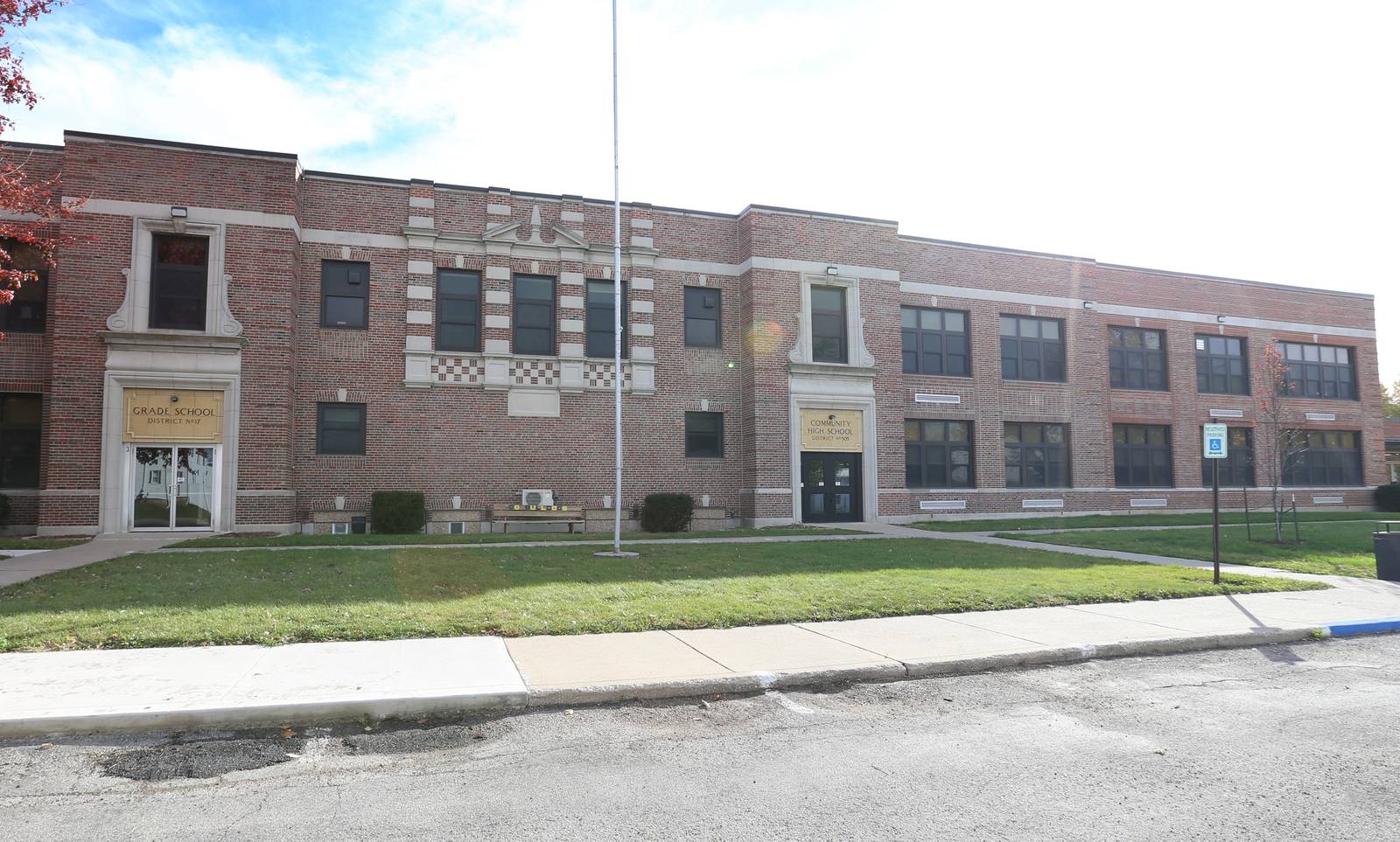 Ohio High School to present ‘Bonnie and Claire’ – Shaw Local