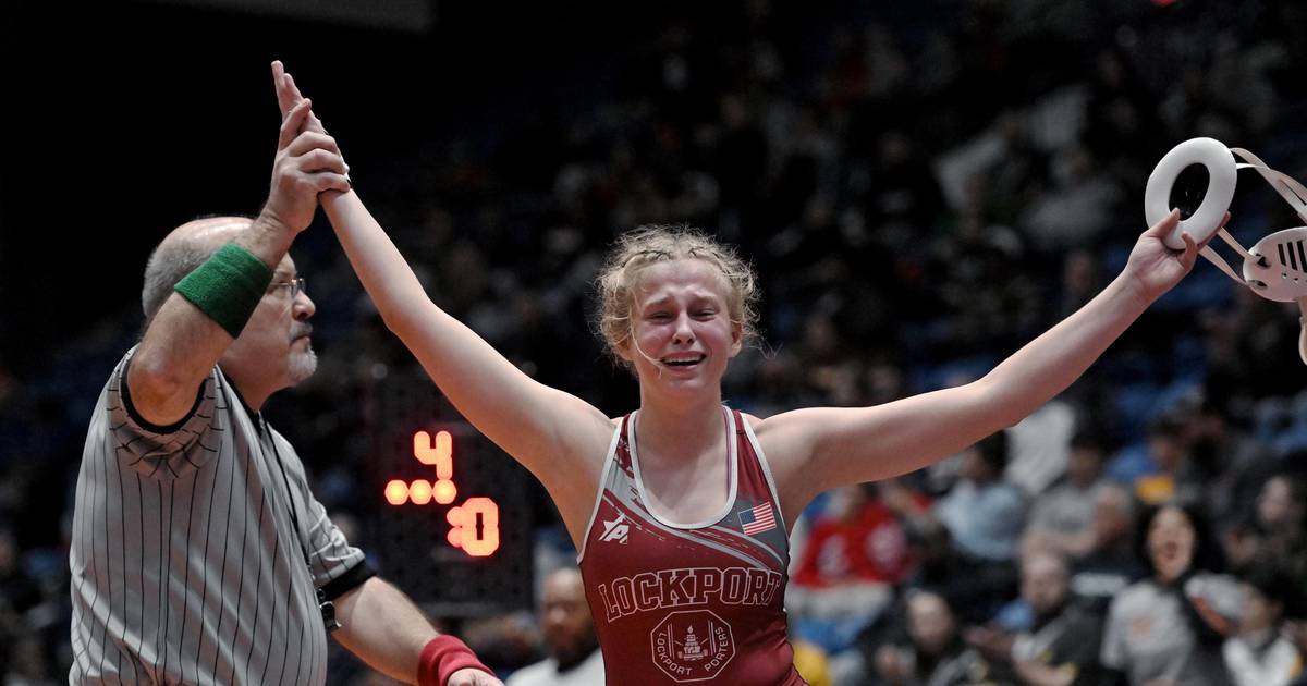 Photos: 2024 IHSA Girls Wrestling State Championships – Shaw Local