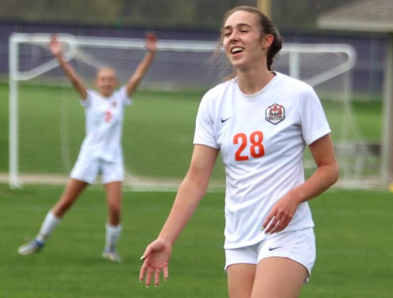 Photos: Crystal Lake Central vs. Hampshire Girl's Soccer – Shaw Local