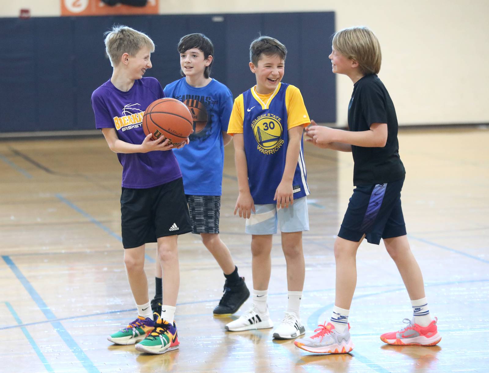 Photo gallery: Gym Jam for middle school students in Downers Grove – Shaw Local