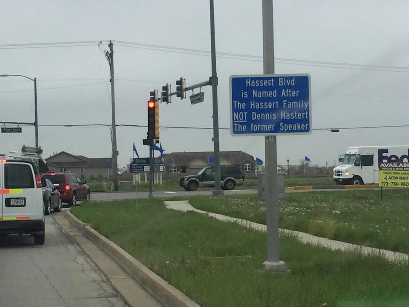 Hassert, not Hastert: Bolingbrook mayor posts signs to clarify road ...