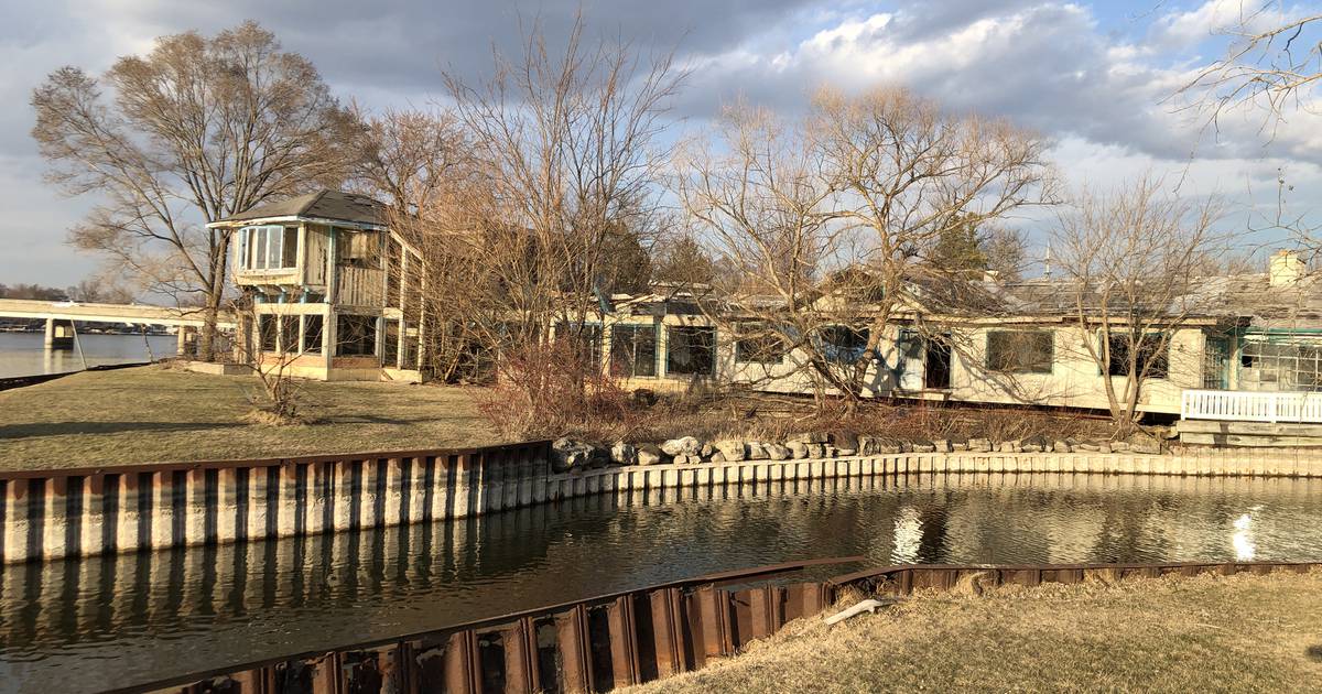 ‘Motor caves’ plan at Johnsburg marina advances – with caveats – Shaw Local