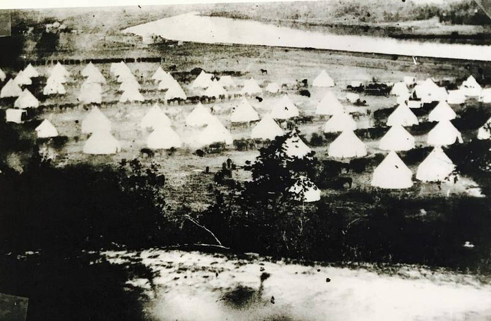 Civil War camp marker dedicated – Shaw Local