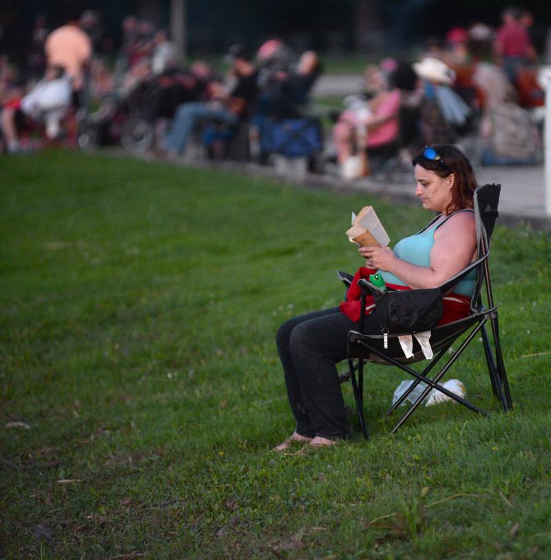 Photos: Prophetstown fireworks a hit with crowd – Shaw Local