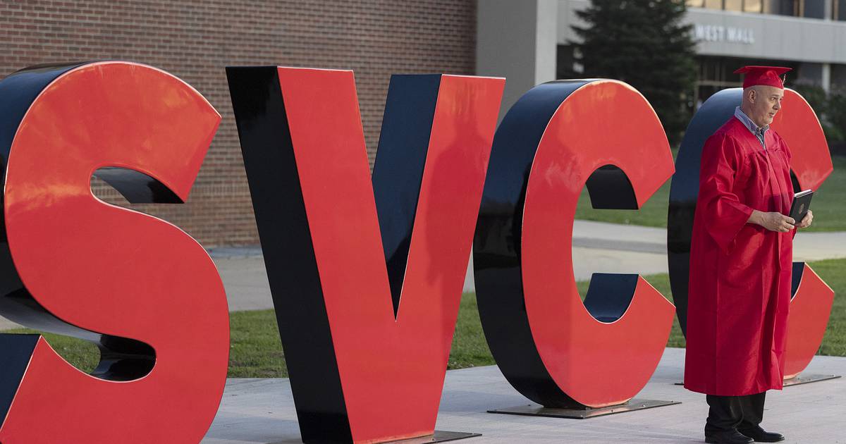 Shaw Local Radio Podcast: Talk-Line with Steve Marco interviews Jim ...