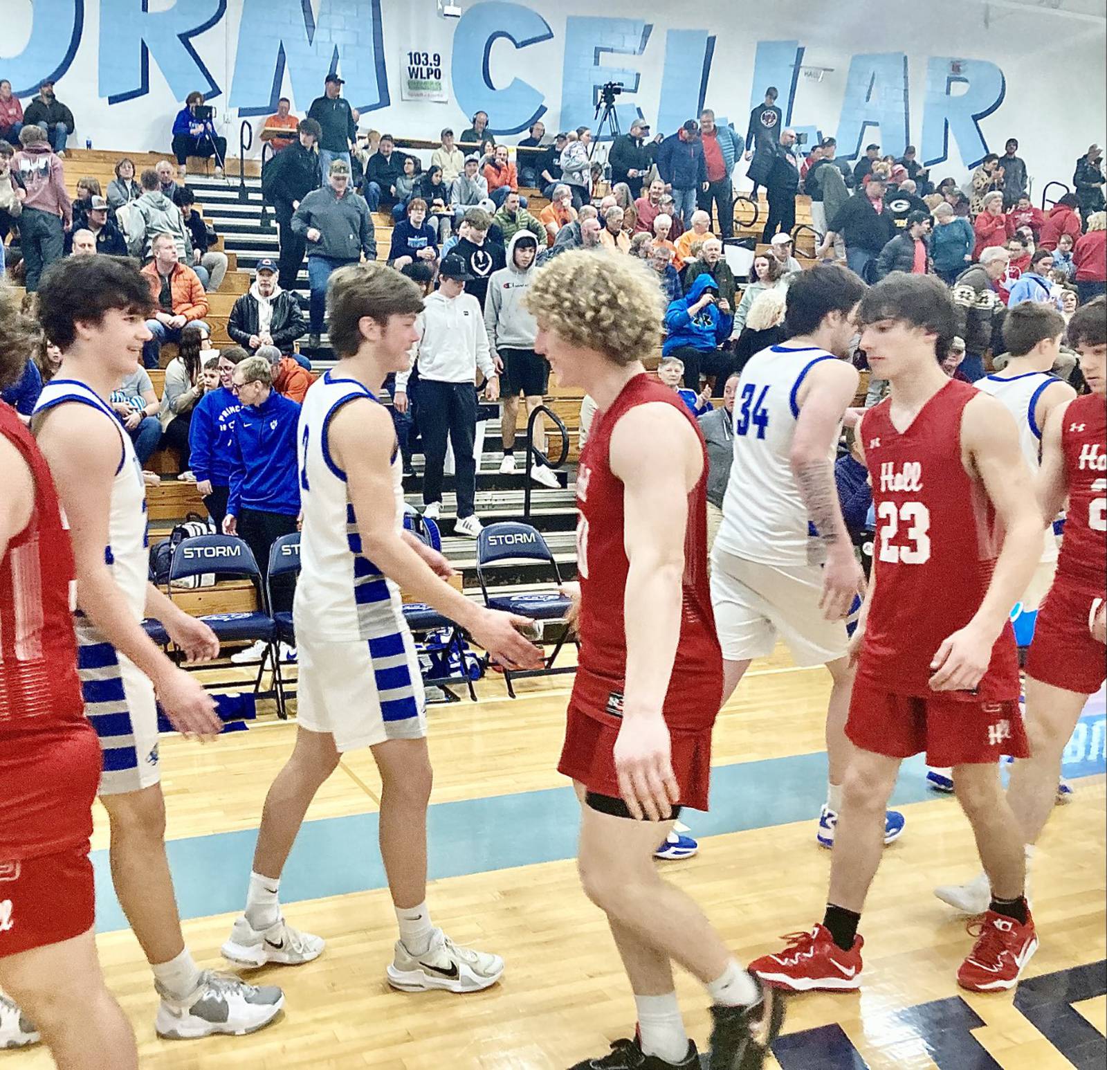 Boys basketball: Princeton fans applaud Hall’s Mac Resetich – Shaw Local