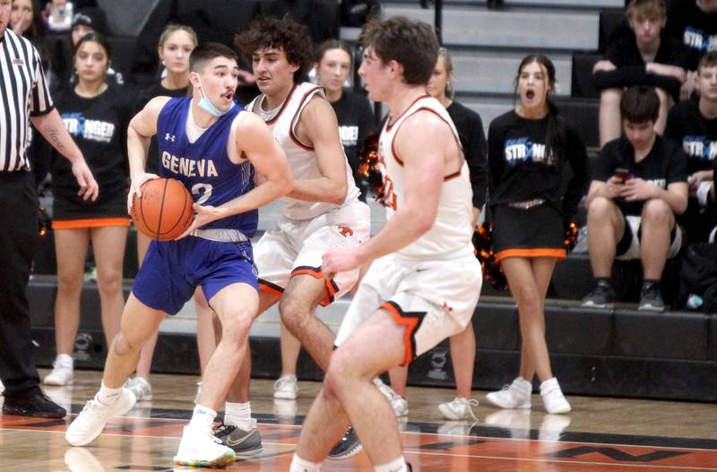 Photos: St. Charles East vs. Geneva boys basketball – Shaw Local