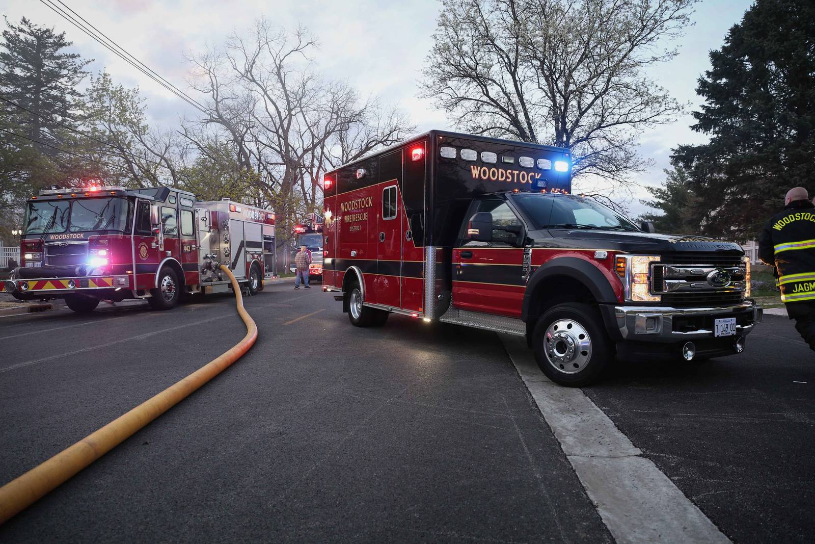 Man rescued from Woodstock house fire that killed dog – Shaw Local