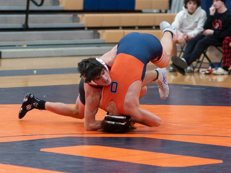 Photos: Oswego vs. Yorkville wrestling – Shaw Local