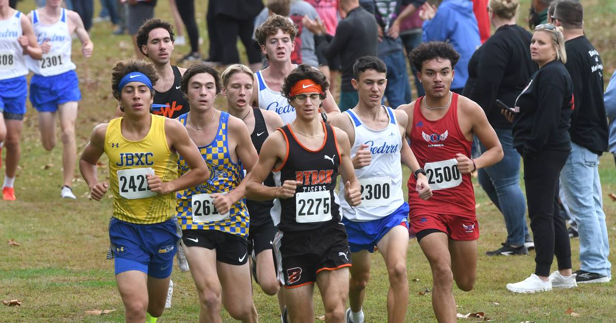 Photos: 52nd Columbus Day Cross Country Invitational – Shaw Local