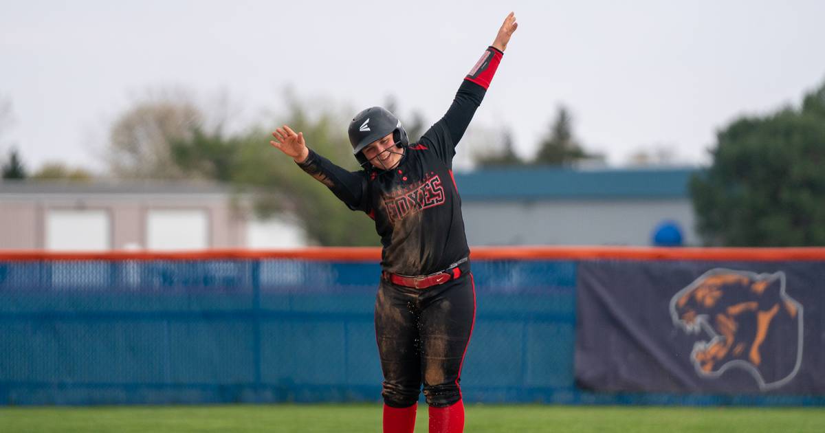 Softball: Kayla Kersting, Yorkville bats blast past Oswego – Shaw Local