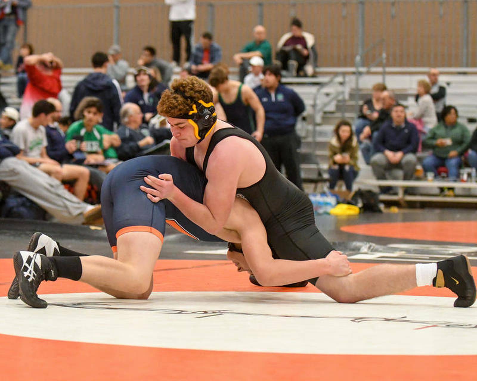 Prep wrestling: Perry finding his role as a senior, with help of ...
