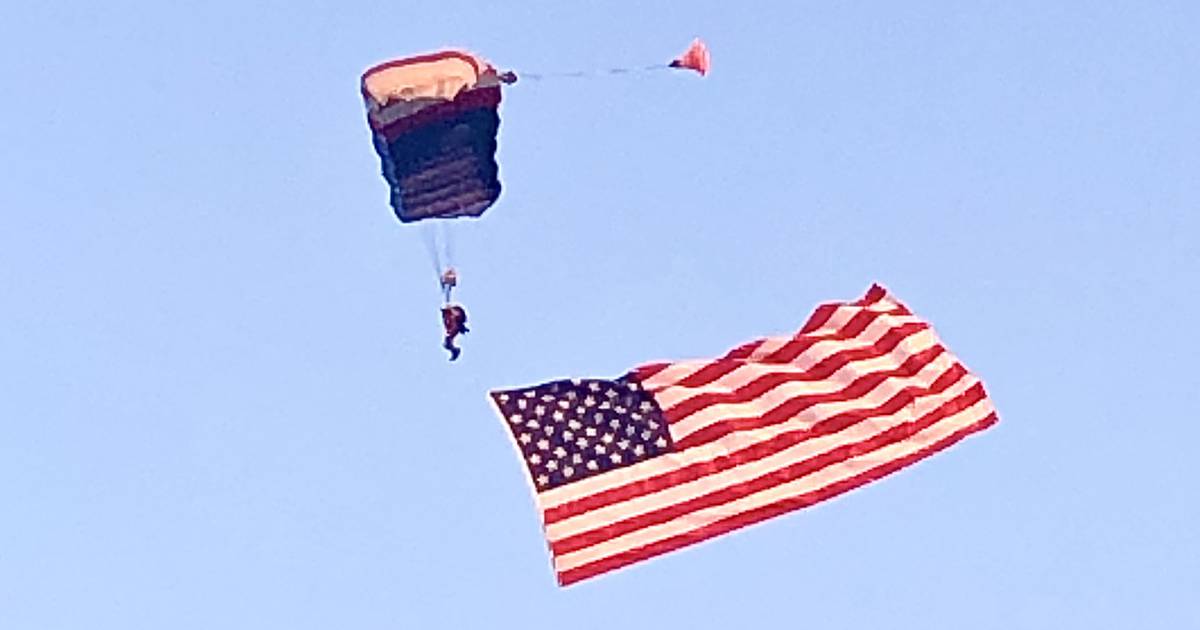 Walnut fireworks come in with a splash and end with big bang – Shaw Local