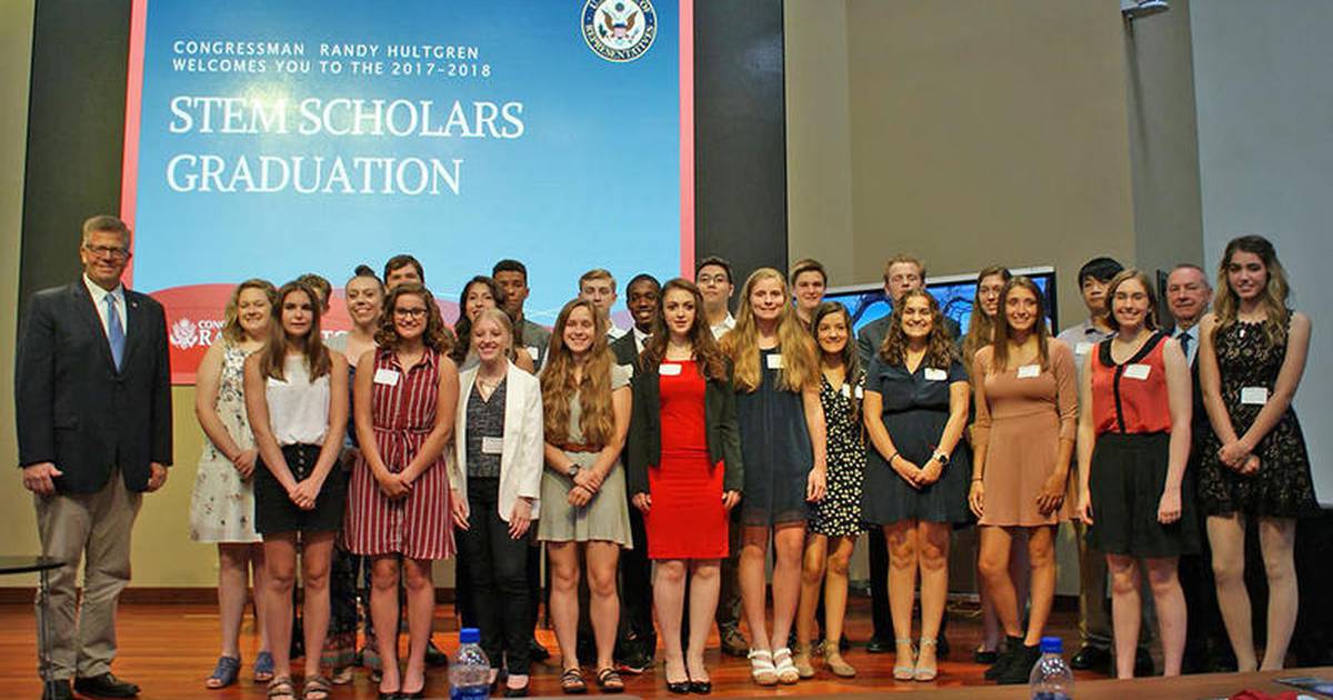 STEM Scholars graduation ceremony features Bill Nye and more – Shaw Local