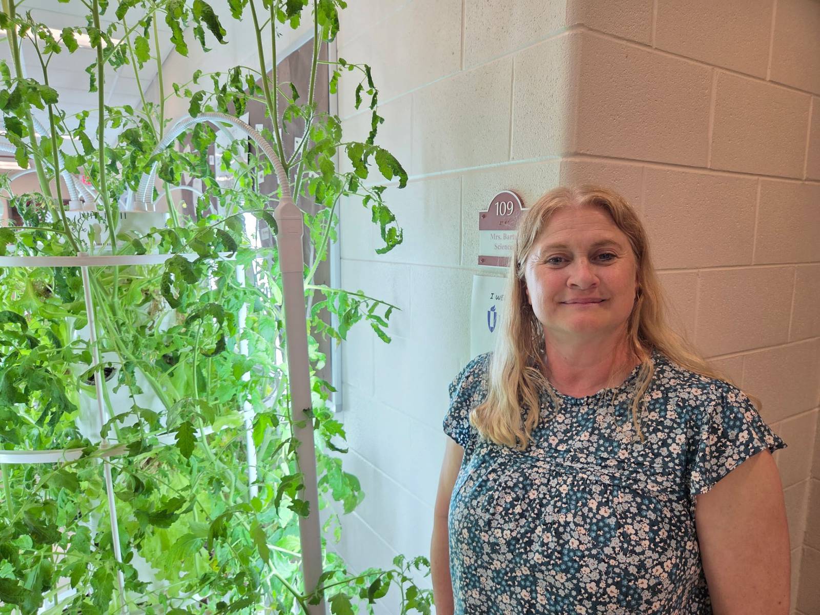 Nicky Barto makes learning science fun, engaging at Hall High School ...