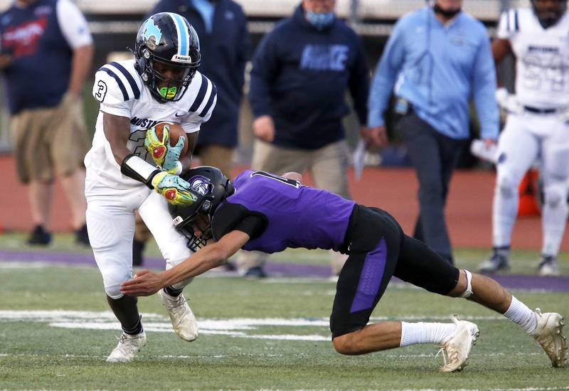 Photos: Downers Grove North vs. Downers Grove South football – Shaw Local