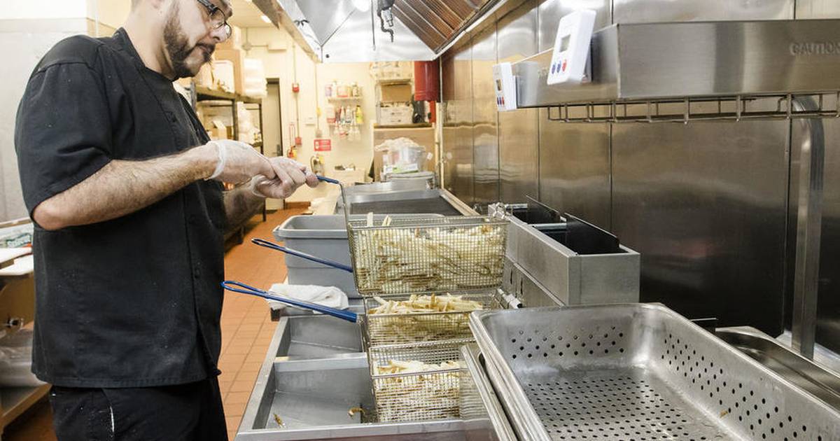 Couple set to open new 1980s rock-themed restaurant – Shaw Local