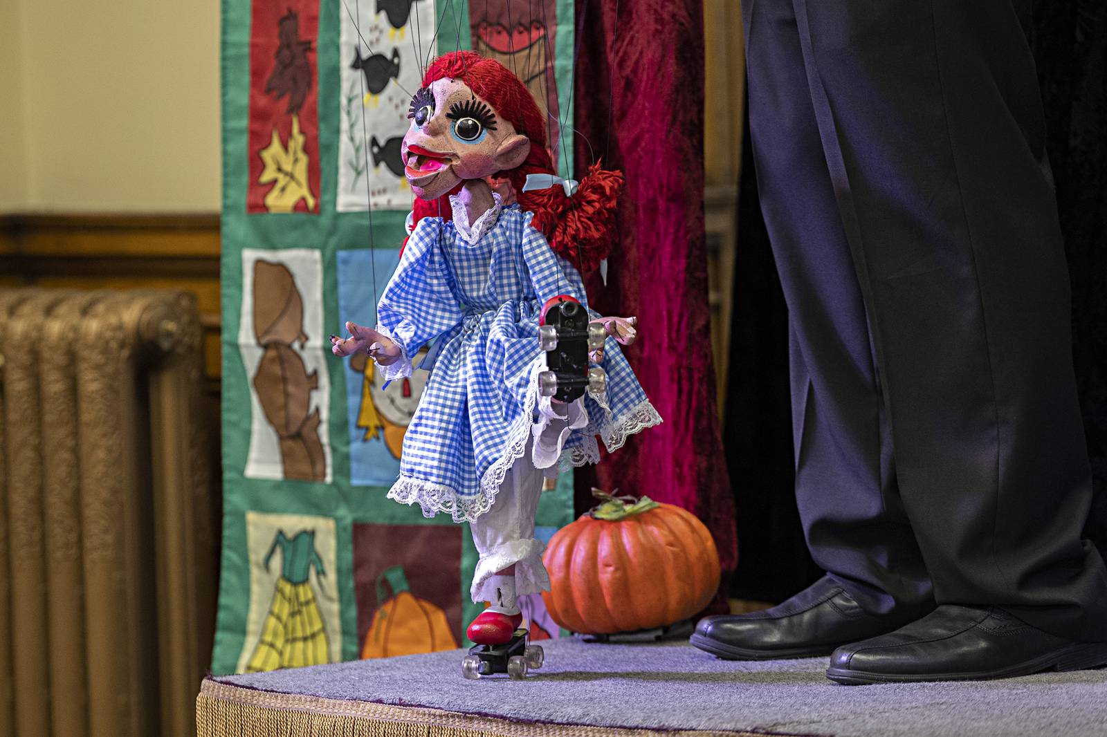 Photos: Puppet show at Dixon library – Shaw Local