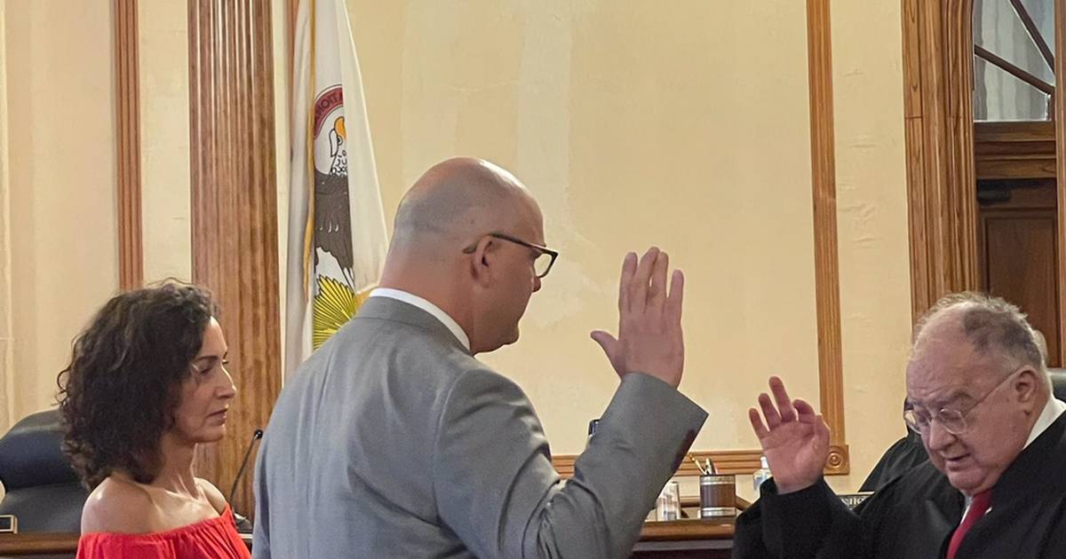 Judge Joseph P. Hettel sworn in as appellate justice – Shaw Local