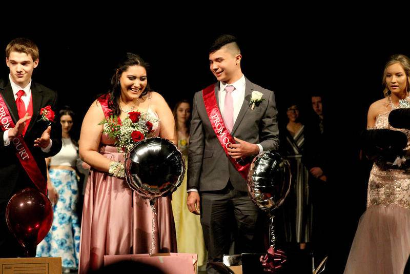 Plano Prom Walk crowns king and queen – Shaw Local
