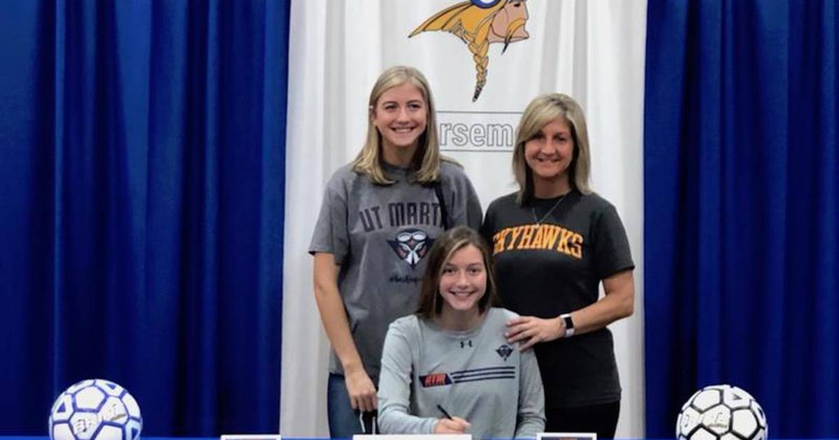 Newark's Brooke Kala kicking it to Tennessee-Martin – Shaw Local