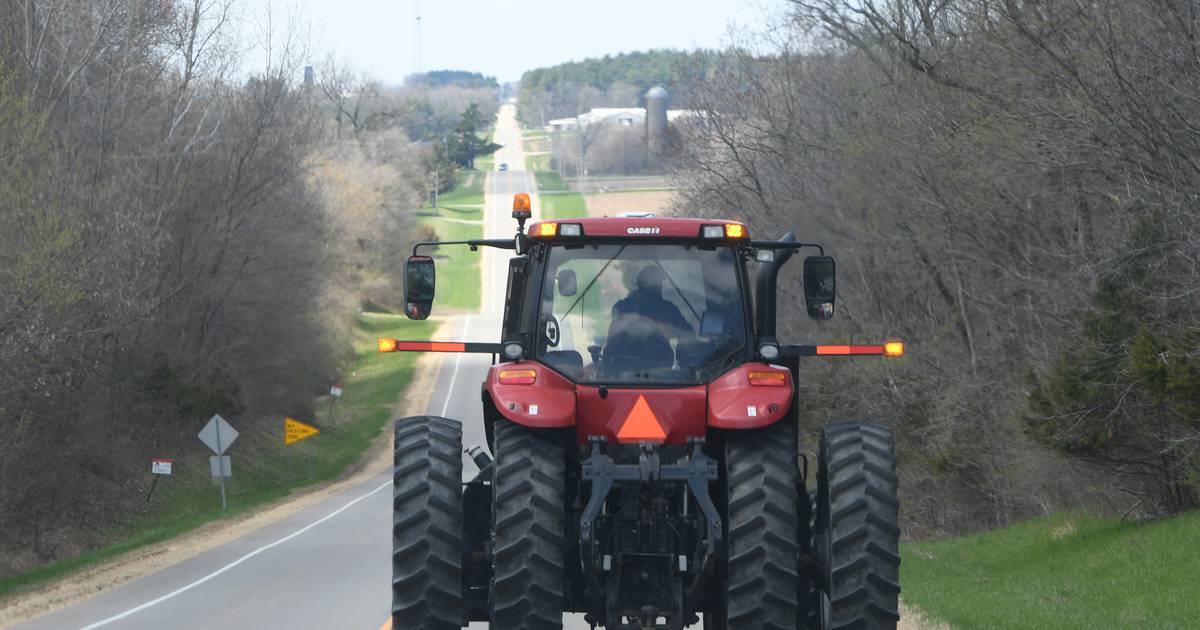 State police remind Illinois drivers about traffic safety during ...