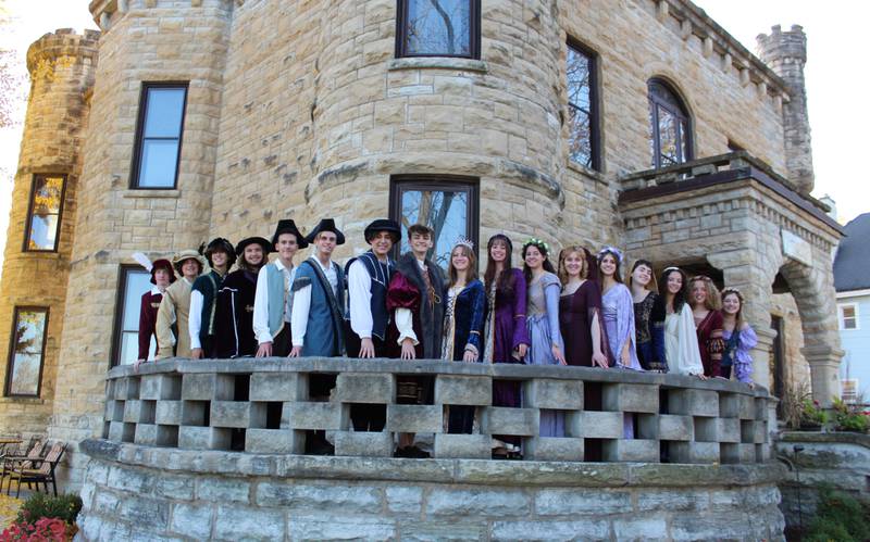 Minooka Community High School to Host 26th Annual Madrigal Dinner ...