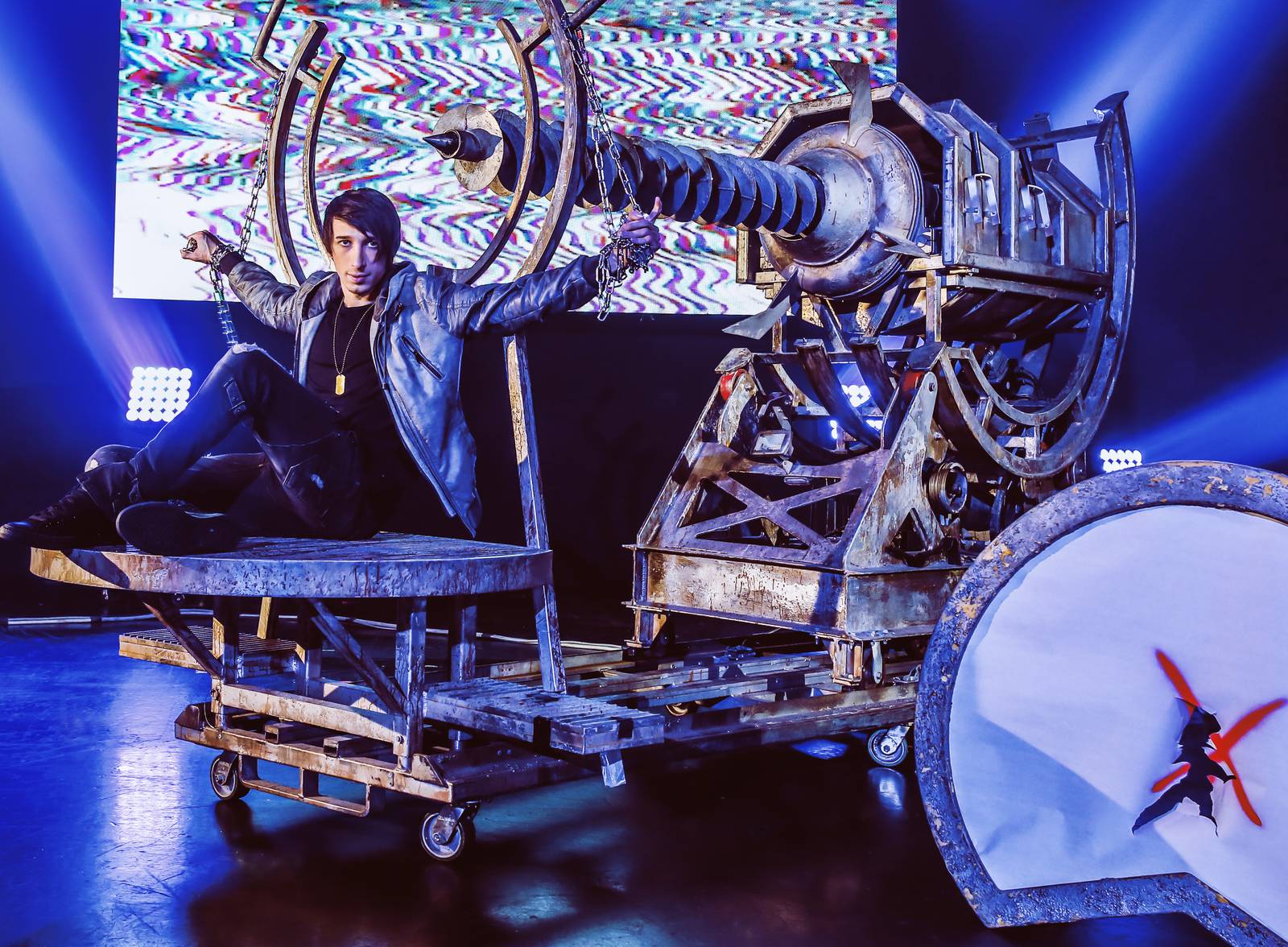 Reza goes big in mixing magic and pop culture – Shaw Local