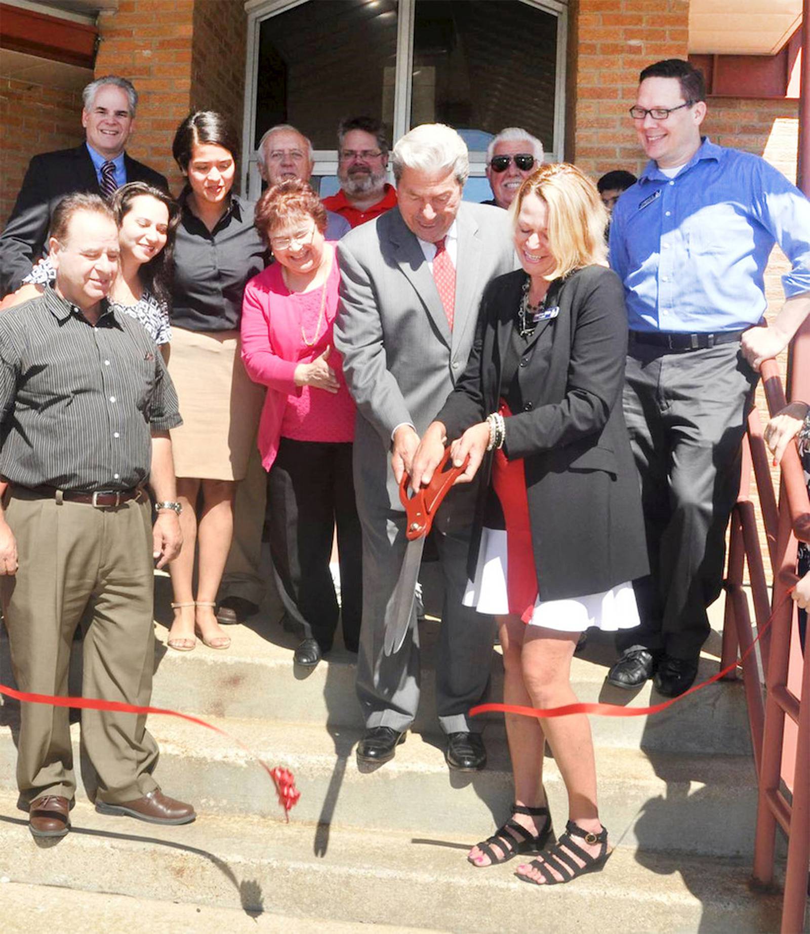 Stickney-Forest View library opens annex – Shaw Local
