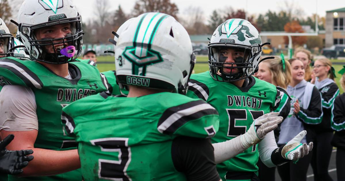 Farmington football vs. Dwight/GSW Class 2A playoffs score, news, our ...