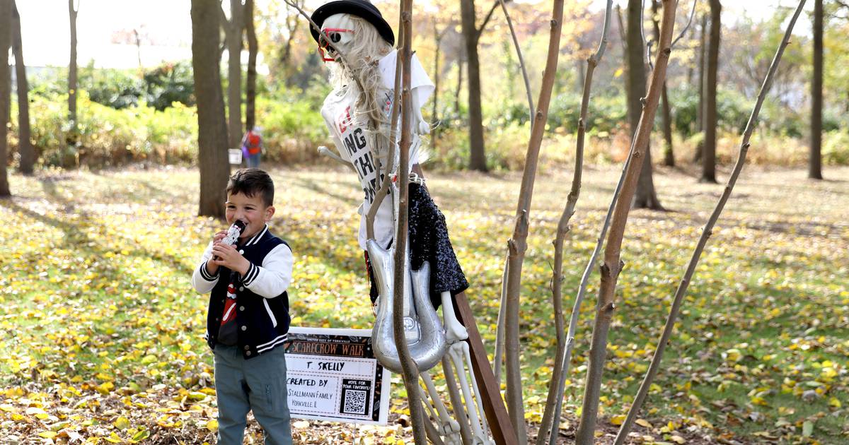 Photos: Scarecrow Walk in Yorkville runs through Halloween – Shaw Local