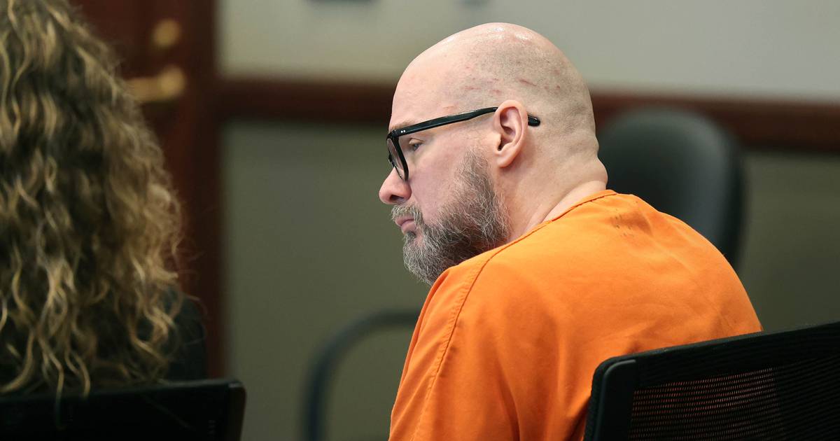 Murderer Jonathan Hurst asks judge to reconsider his life sentences for ...