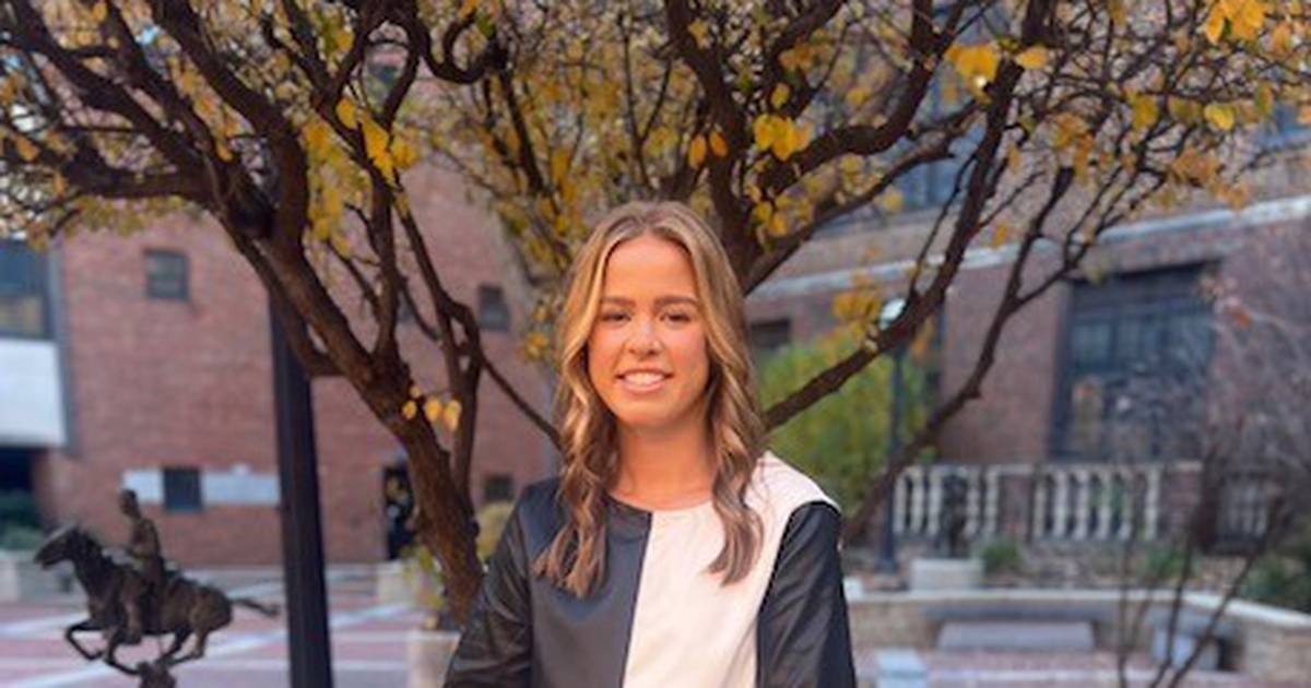 Emma Cushing earns Ottawa High School DAR Good Citizens Award – Shaw Local