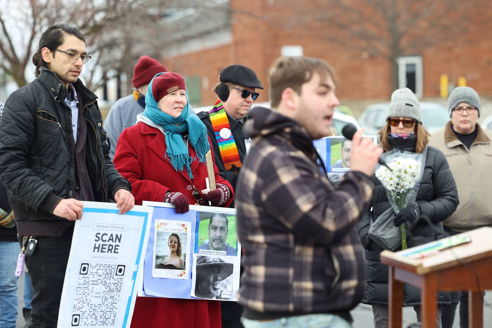 Photos: ICE Out for Good protest, vigil held in Bourbonnais – Shaw Local