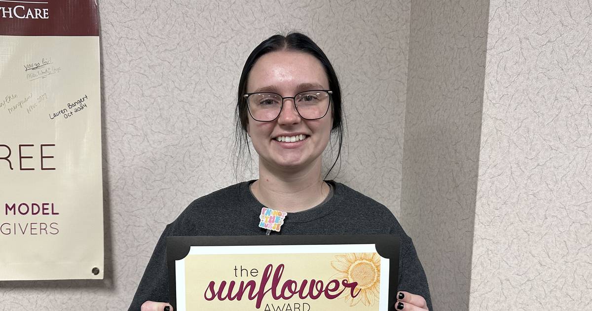 Patient care tech in Peru receives OSF Sunflower Award – Shaw Local