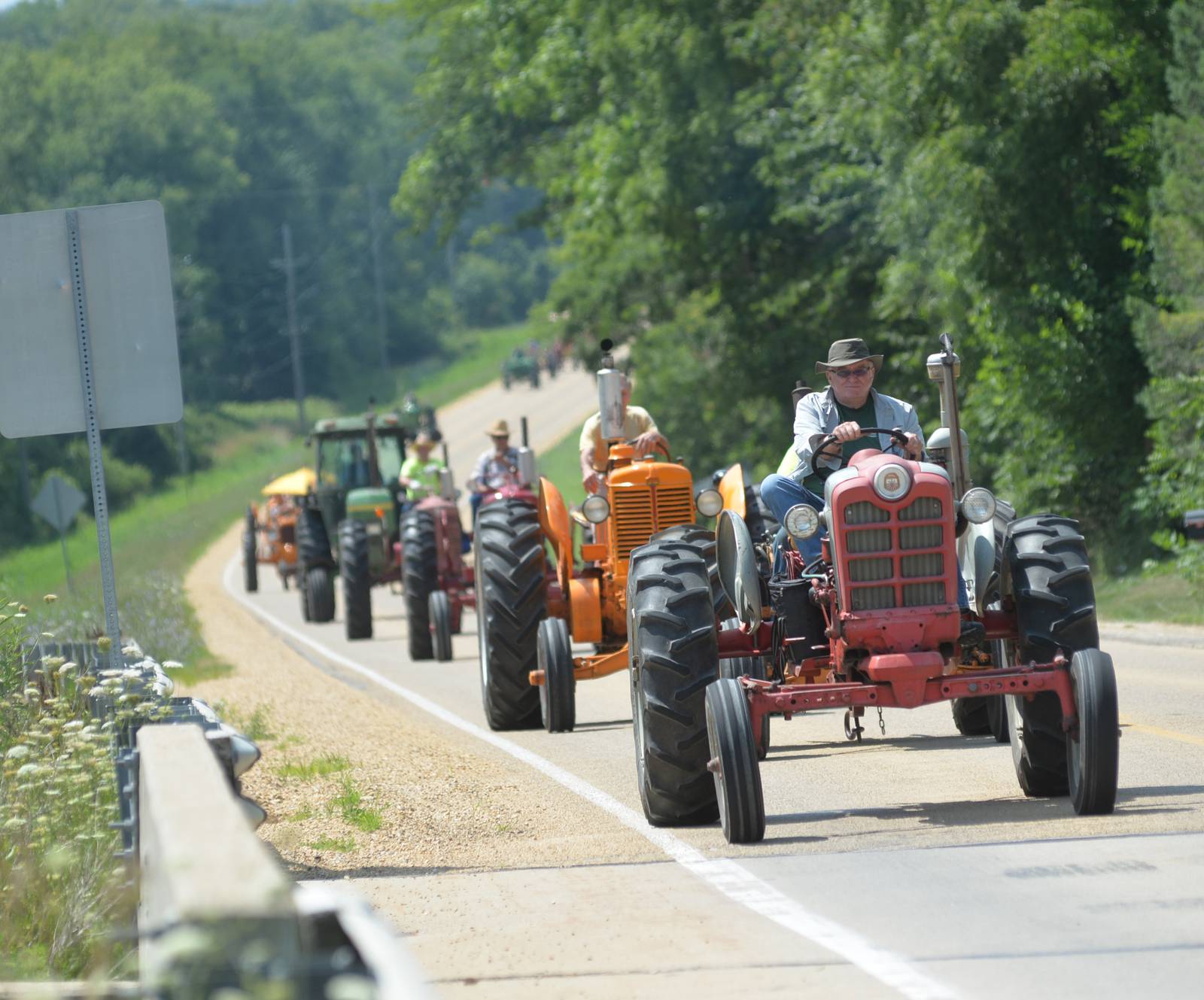 Trail of Tractors: 40 tractors ‘cruise’ from Franklin Grove to Oregon ...