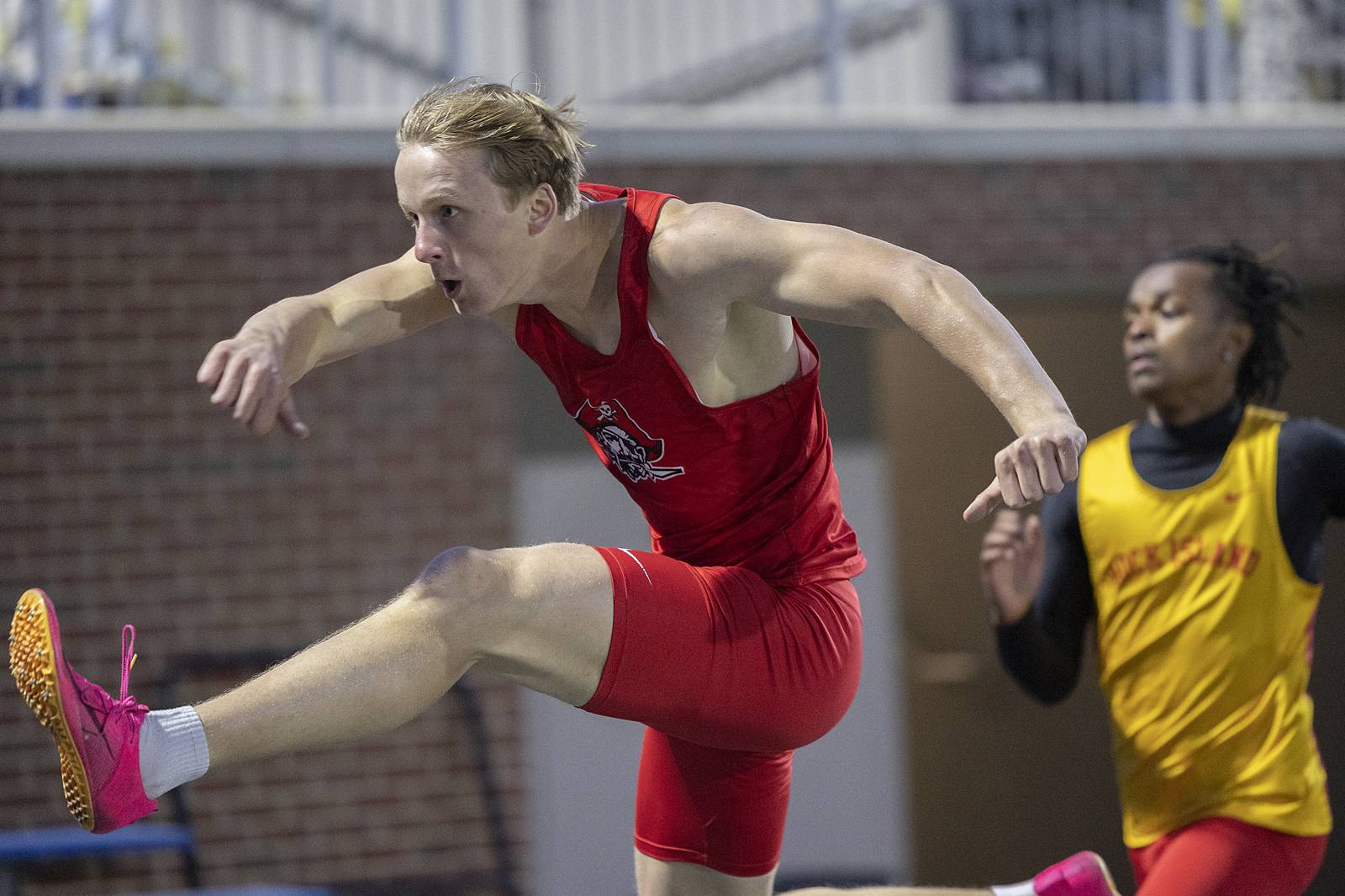 Boys track and field: Times-area qualifiers for IHSA state tournament ...
