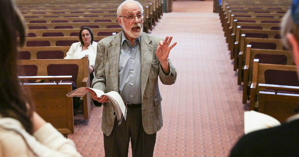 Rabbi from Joliet Jewish Congregation discusses "giving thanks" from a ...